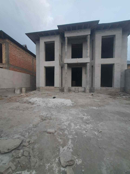 Kottedj sotiladi narhini kelishamiz