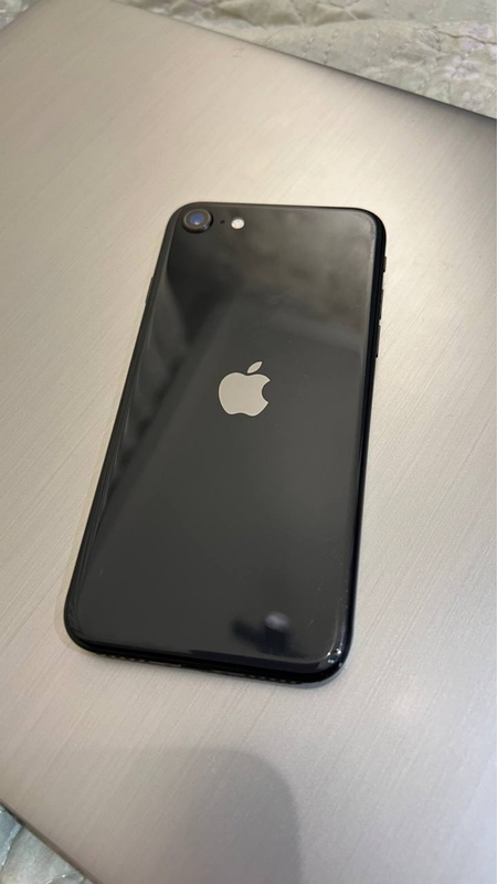 Продается iPhone SE2020