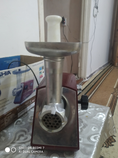 Продам электронную мясорубку