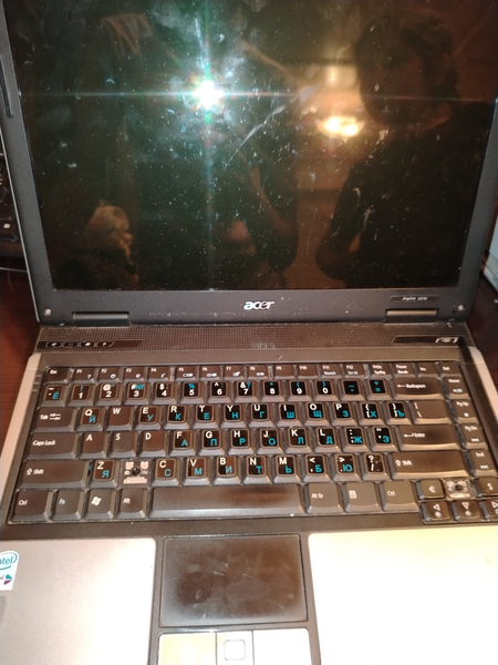 Noutbook ACER sotiladi