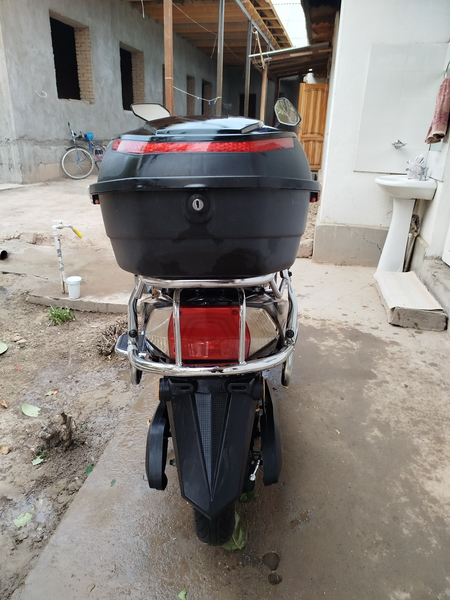 Dugali skuter 7400 km yurgan