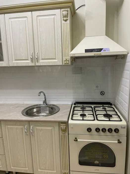 Срочно квартира сотилади , олмазор ситида 64м2+70м2(захват) терасса