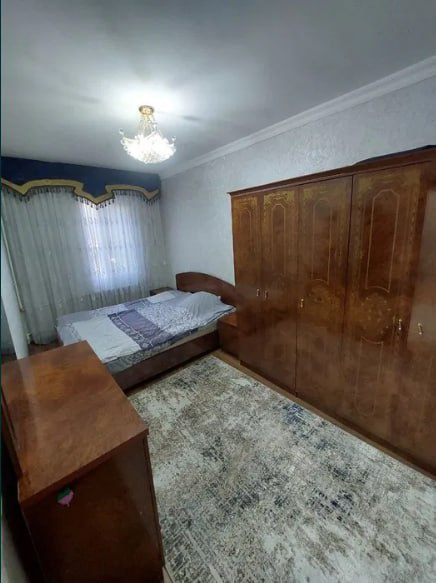 Квартира на Дружба Народов 2/2/9 общ пл 65м  Отдельный вход