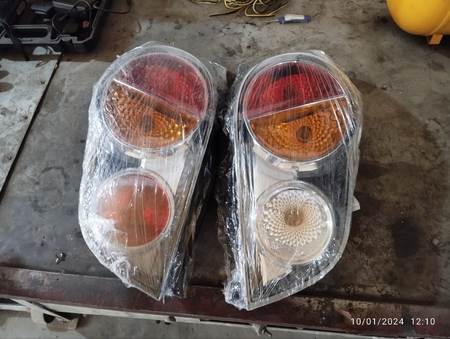 Spark orqa fara b/u