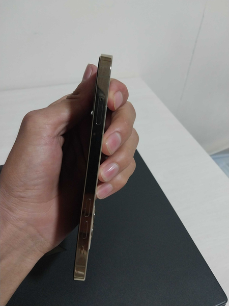 iPhone 12 pro | Gold