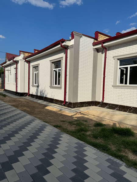 Срочно продается дом на 0,8 сотке в Яшнабадском районе.