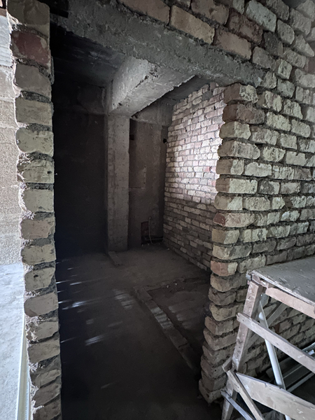 Продаётся 2х комнатная квартира (коробка)