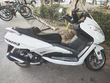 Скутр Lifan LF150T-19A