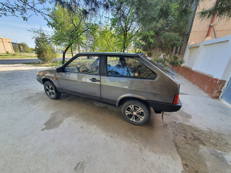 Lada 2108 srochna sotiladi