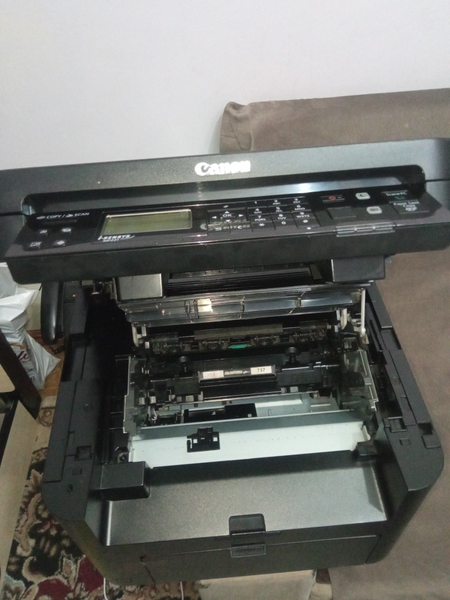 Лазерный принтер Canon MF 231 /3в1  Идеальном состояние