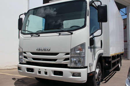 Фургон (будка) 5 тонна Isuzu NPR 82L CNG