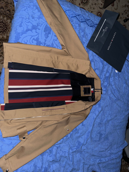 Tommy Hilfiger ветровка