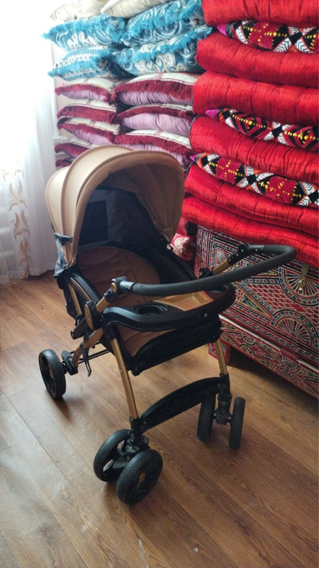 Коляска новая