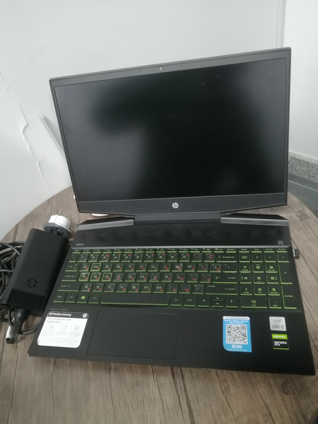Noutbook Hp core i5 10 pakaleniya Srochni sotiladi