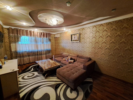 Продаю двух комнатную квартиру