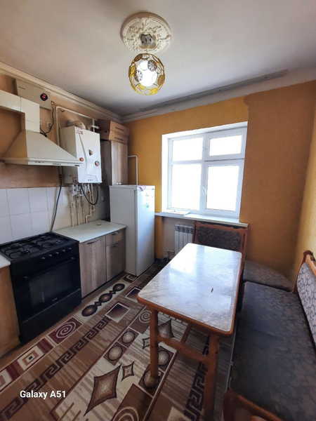 Sergli 5a srochna sotiladi 2 xona