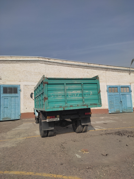Kamaz gaz 53 sotiladi