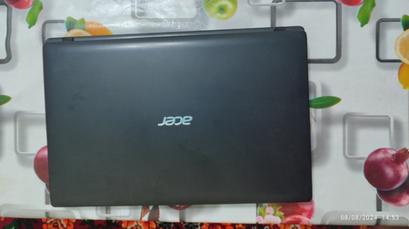 Noutbook ACER sotiladi