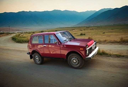 Автомобиль NIVA Нива ВАЗ 2121 4*4 бордовый