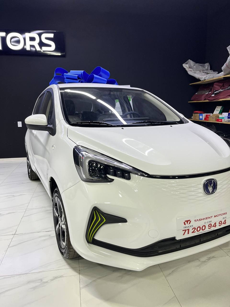 Changan e-star moshina sotiladi