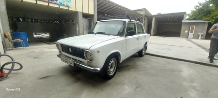 Vaz 21 011 sotiladi benzin