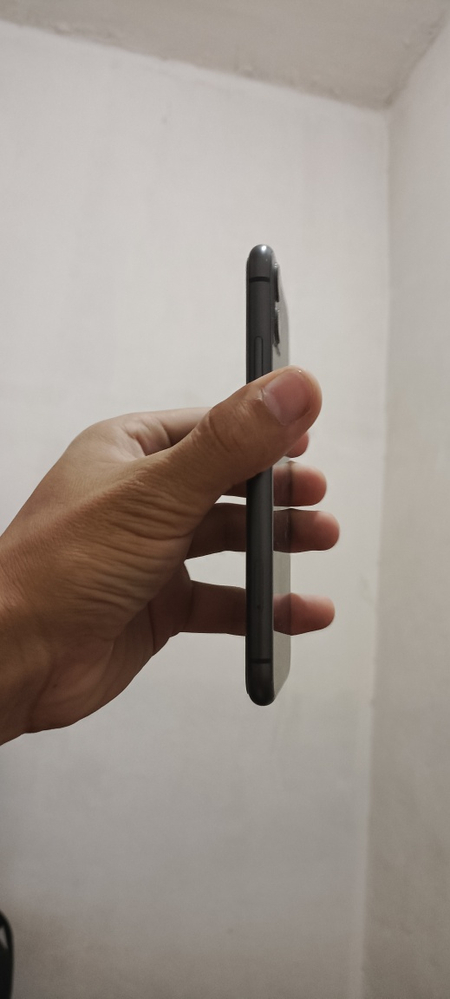 iPhone 11 ideal ochilmagan yomks 75 hotira 128gb