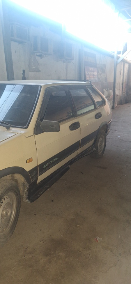 Vaz 2109 sotiladi