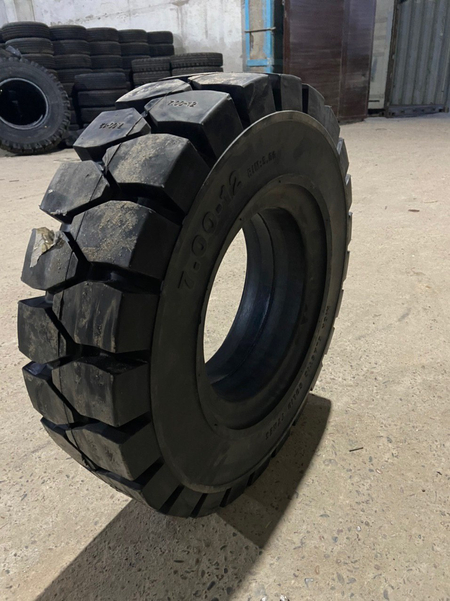 Шина 7.00-12 Авто Кары. Из первых рук.