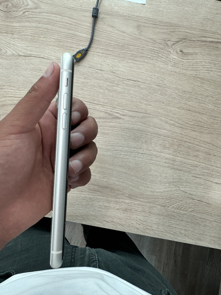 Iphone 11 sotiladi