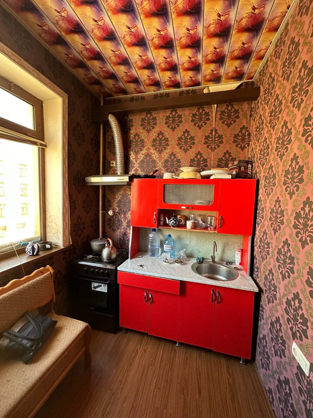 Срочно продаётся 1-комнатная квартира на 4м этаже,. 5 мкр Асибгардон