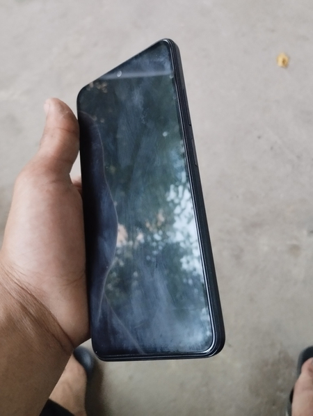 Redmi not 11 sotladi