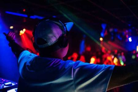 Ведущие & Dj + Aparatura