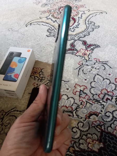 Redmi note 11 ва Redmi 9 телефонлар сотилади холати яхши очилмаган