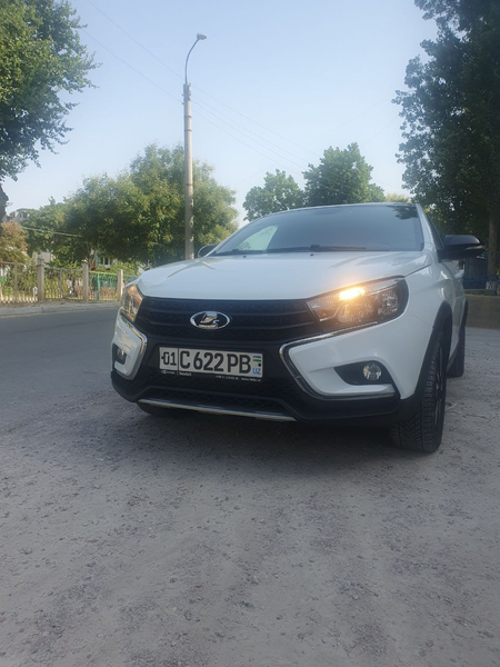 Lada Vesta Croos