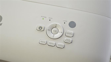 4K Proektor ideal holatda  raqamli proektor BENQ HT2550 Zakazga kegan!