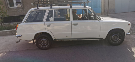 Vaz 2102 sotiladi benzin
