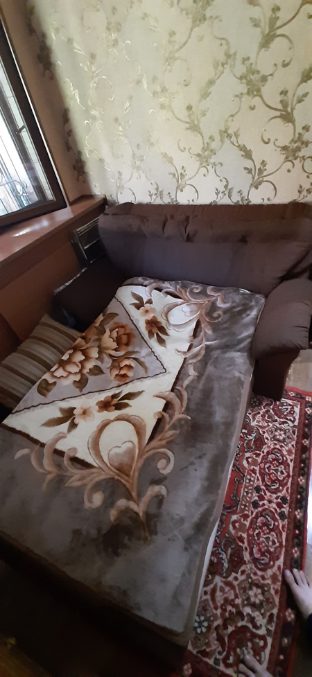 Диваны и две кресла