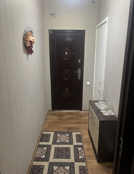 Продаётся 2/1/4 Буз -1