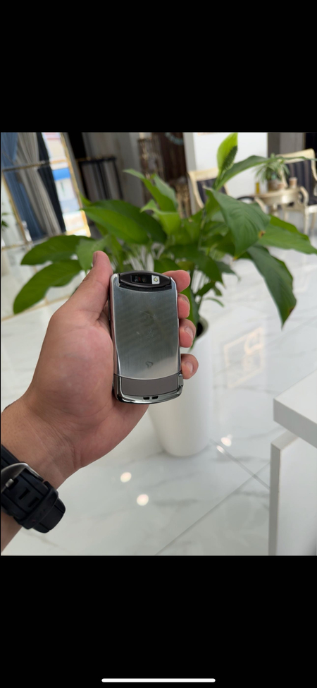 V13 Motorola razr