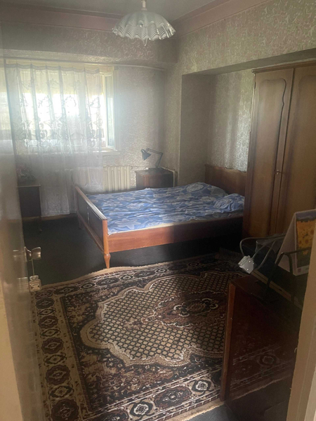 Сдается 3 комнатная квартира на Алайский базар