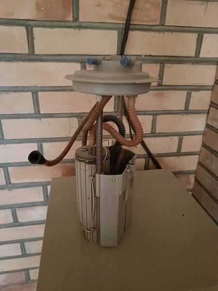 Продается топливный насос от КАПТИВА 1