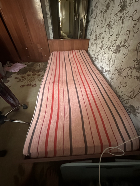 Кровати деревянные