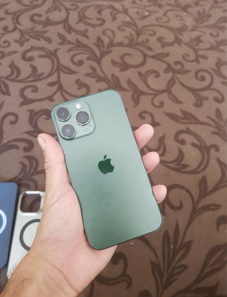 Iphone XR 14 pro korpusda 128 gb