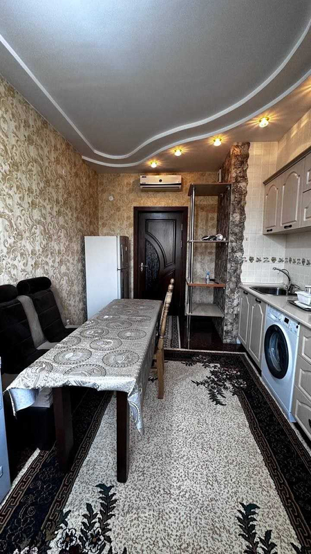 Ул.Навои Тошкент  Сити    2/6/7 лифт.вдоль дороги