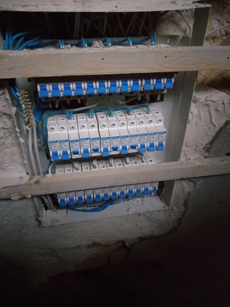 Elektromantaj ishlarini qilamiz