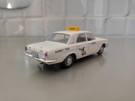 Коллекционная модель Волга такси, масштаб 1:43