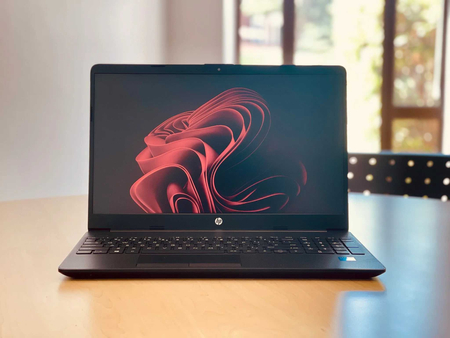 Hp laptop i3-11th gen 256GB SSD/8GB DDR4/15.6