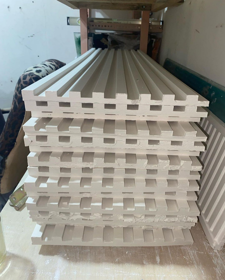 Tiyaga lepka fasadni tyaga molding gipsviy