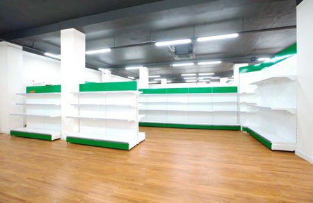 Продается оборудование для магазина, металлические стеллажи полки