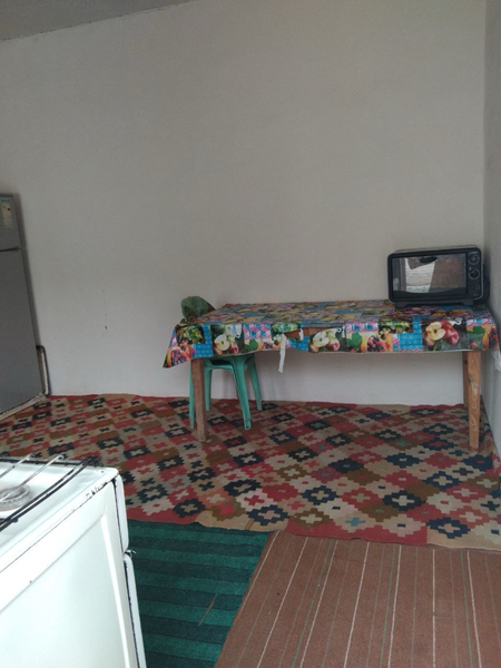 Uy sotiladi srochno xamma sharoitga ega!